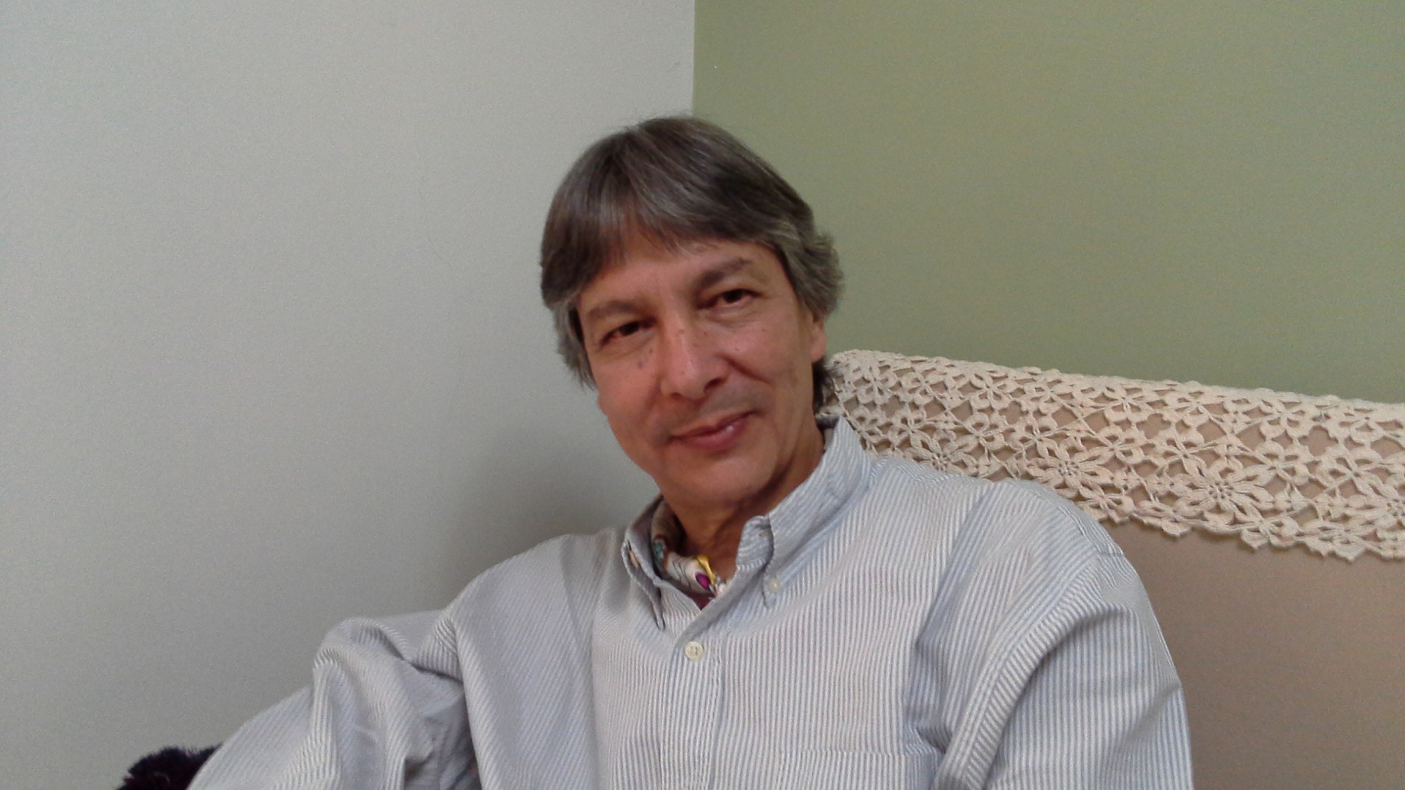 ‘OMAR CASTILLO: CANTATA EN LOS FILOS DE LA CIUDAD…’. CONVERSA ENTRE ...