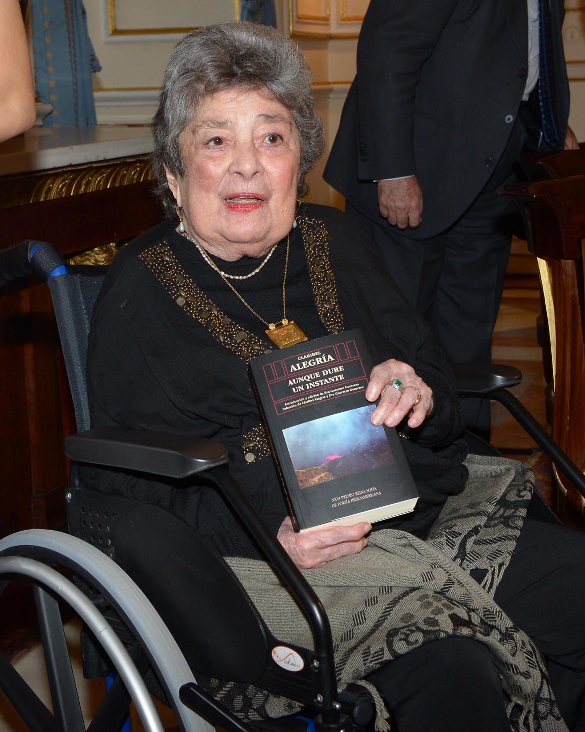 CLARIBEL ALEGRÍA (1924-2018): LA POETA DEL AMOR, LA ESPERANZA Y LOS ...