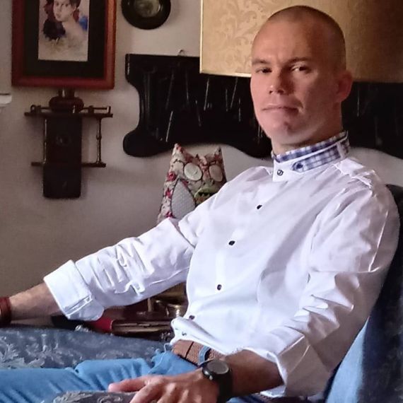 POEMAS DEL ITALIANO ANDREA CAPASSO TRADUCIDOS POR STEFANIA DI LEO