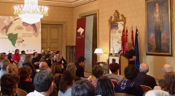 ANTOLOGÍA DE LA POETA GUATEMALTECA ANA MARÍA RODAS