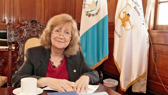 UN ÁRBOL EN LA AMAZONÍA. ARTÍCULO DE LA GUATEMALTECA ANA MARÍA RODAS