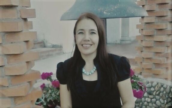 ‘CAMILA FLANQUEA SU IDIOMA’ Y OTROS POEMAS DE LA VENEZOLANA CARMEN ROSA ...