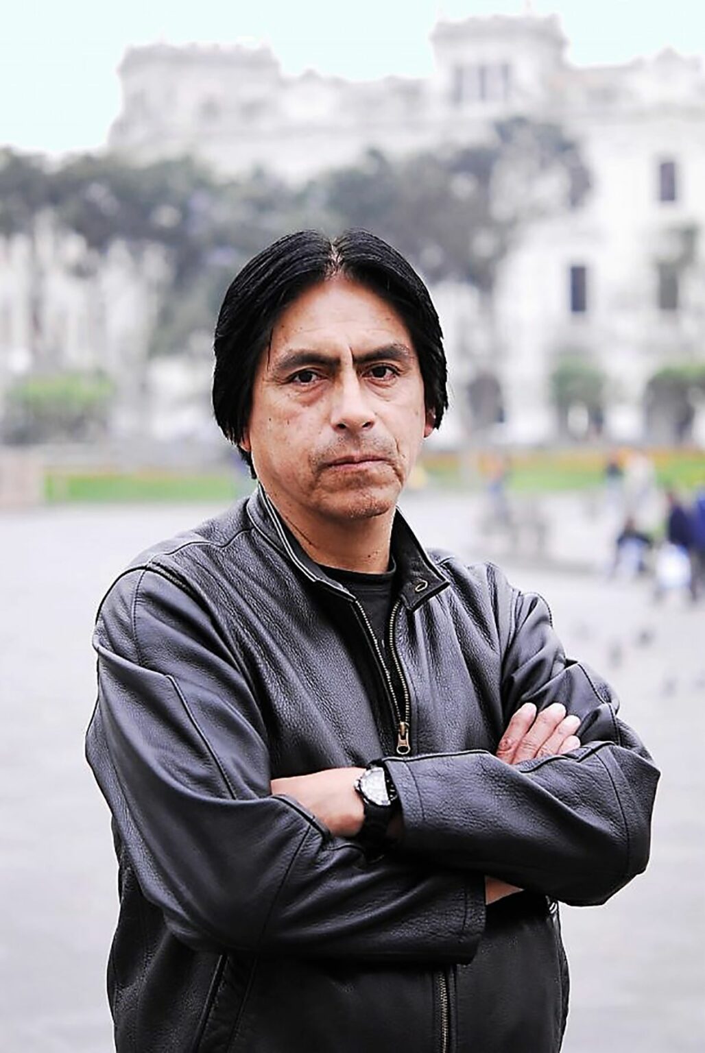 TRES CUENTOS DEL ESCRITOR PERUANO MARIO GUEVARA PAREDES