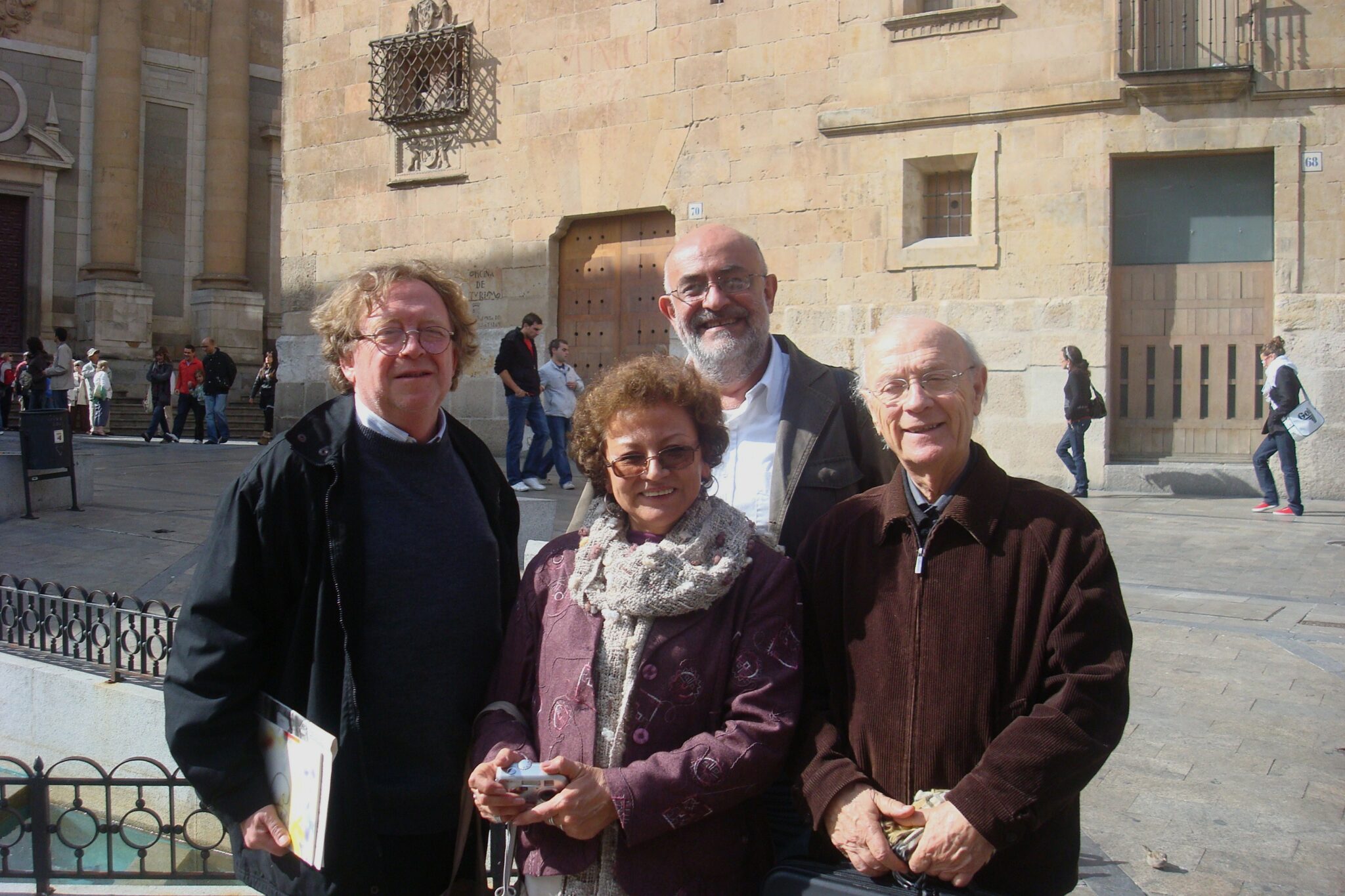 ‘EQUILIBRIO’ Y OTROS POEMAS DE LA PERUANA SONIA LUZ CARRILLO