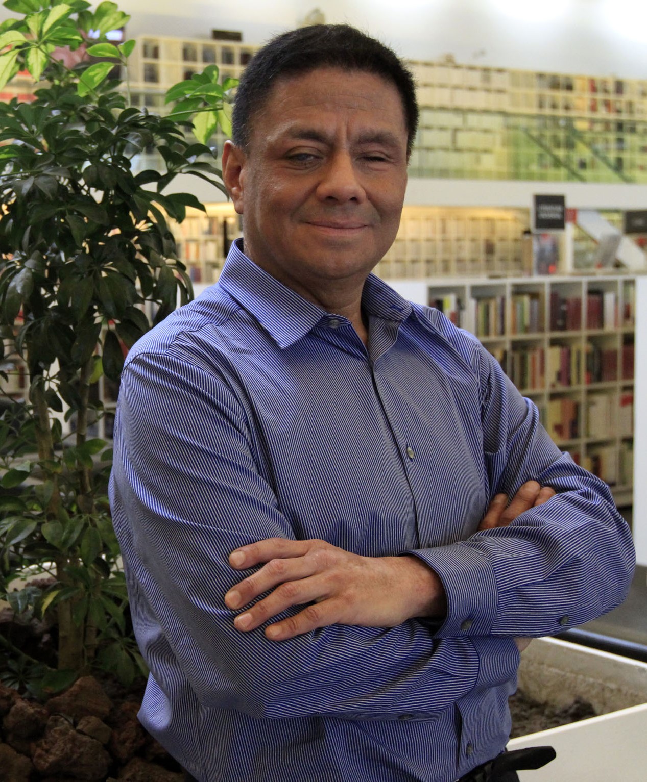 ‘LOS FANTASMAS’, POEMA DEL MEXICANO JORGE FERNÁNDEZ GRANADOS, INVITADO ...